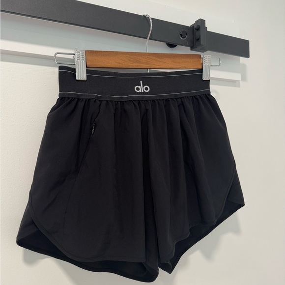 ALO Yoga | Shorts | Alo Match Point Shorts | Poshmark